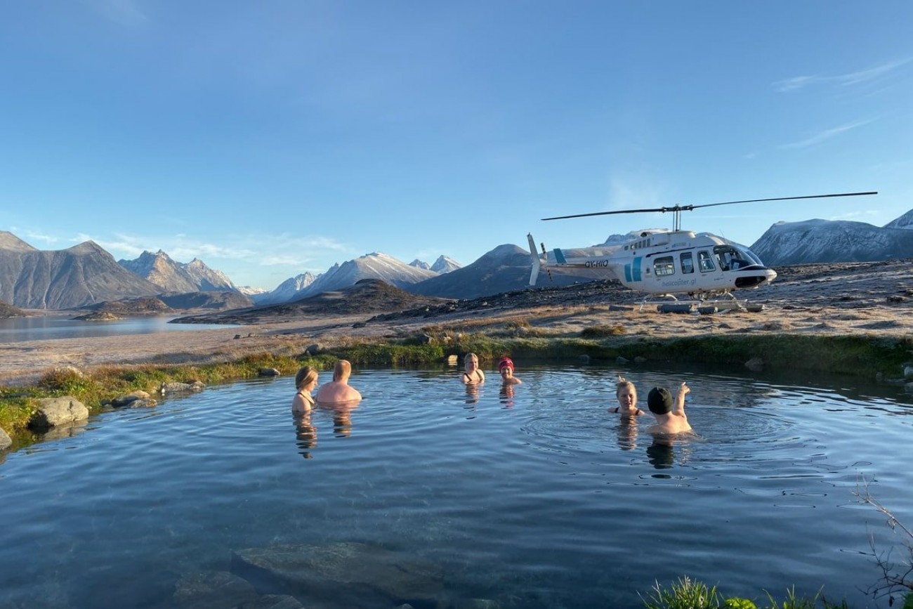 Hot Spring & Glacier Landing | Sermeq Helicopters